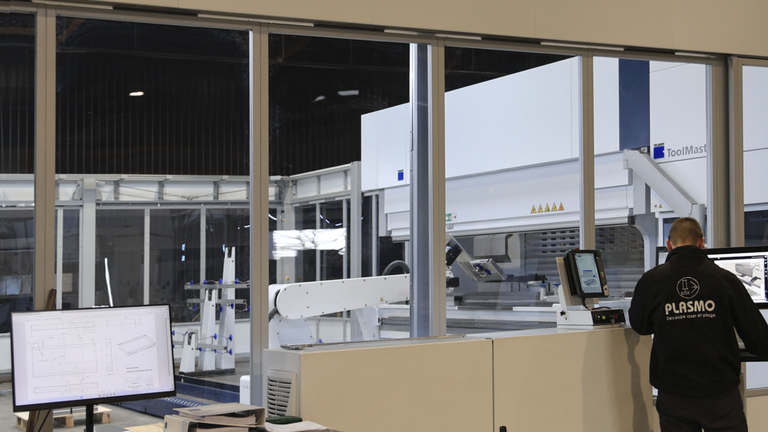 Nos métiers - Pliage automatique - Plasmo